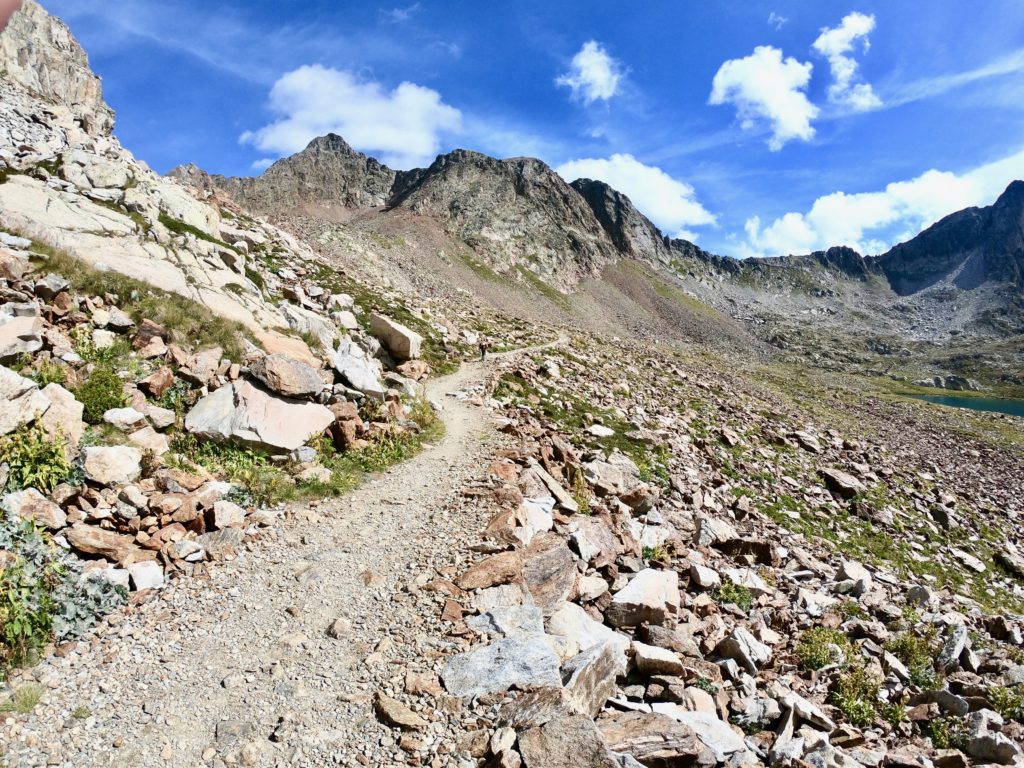 Randonnée Lacs de Terre Rouge et Mont Malinvern - La Côte En Rando